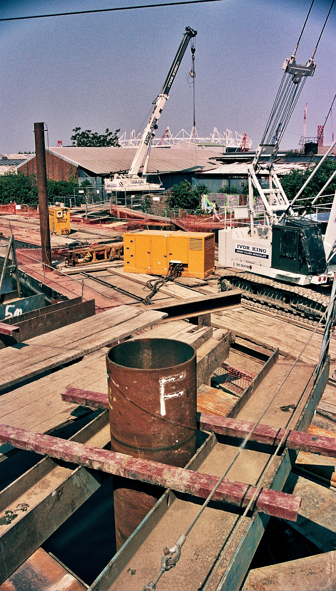 Building the floating towpath under Bow Bridge. – Our Bow
